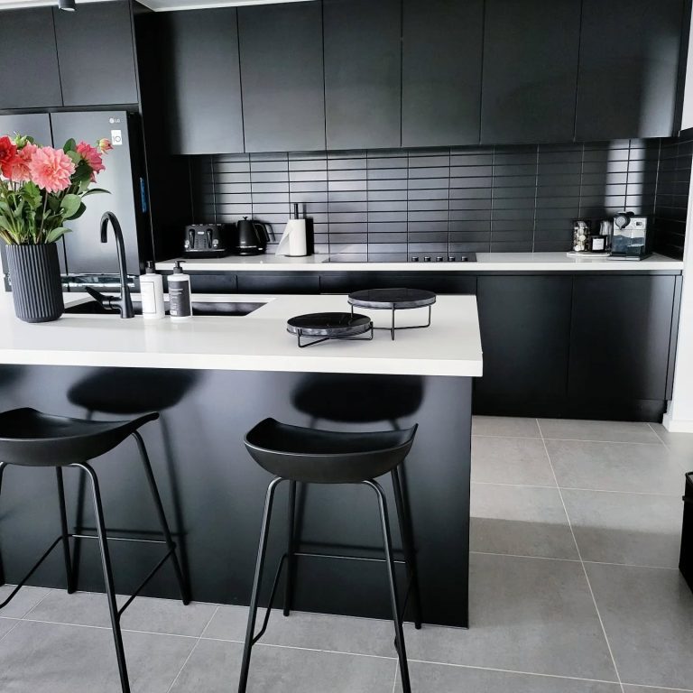 Sleek and Stylish: 10 Monochrome Kitchen Ideas You’ll Love - 2025