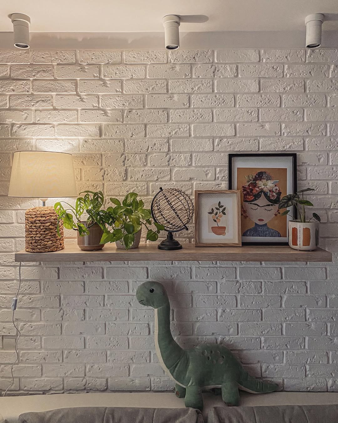 10 Impressive Living Room Ledge Ideas to Elevate Your Space - 2025