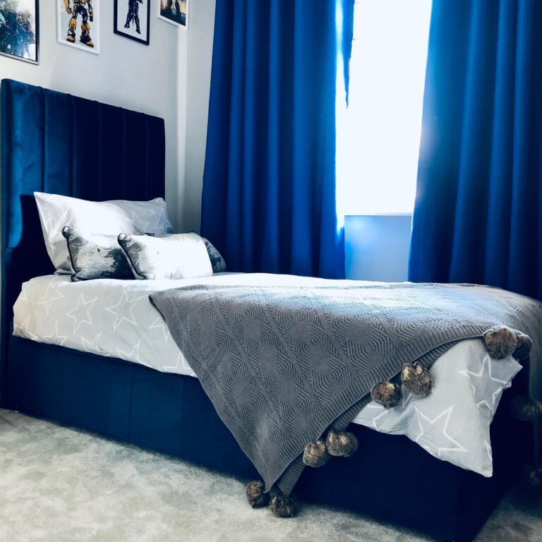 10 Stunning Navy Bedroom Ideas That Redefine Sophistication and Comfort ...